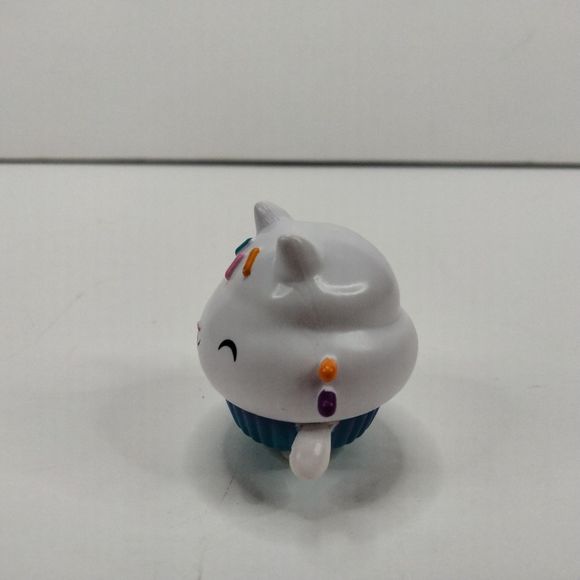 Dreamworks | Toys | Dreamworks Gabbys Dollhouse Cakey Cat Mini Figure 5 ...